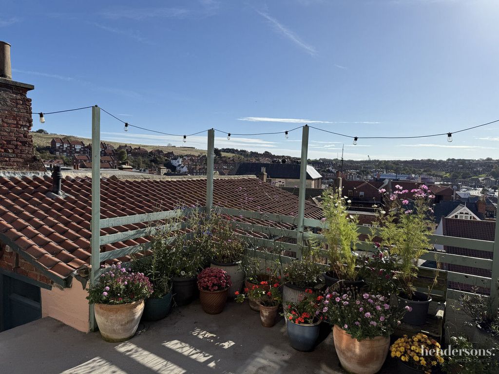 Flowergate, Whitby YO21, 4 bed town house for sale, £645,000 ...