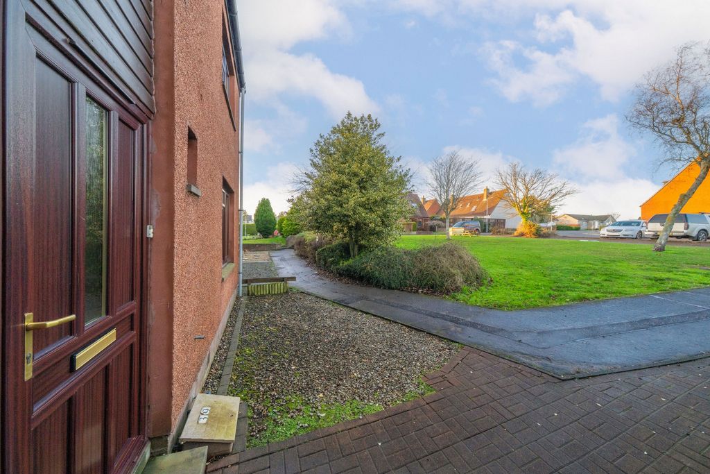 Bonfield Park, Strathkinness KY16, 3 bed end terrace house for sale, £ ...