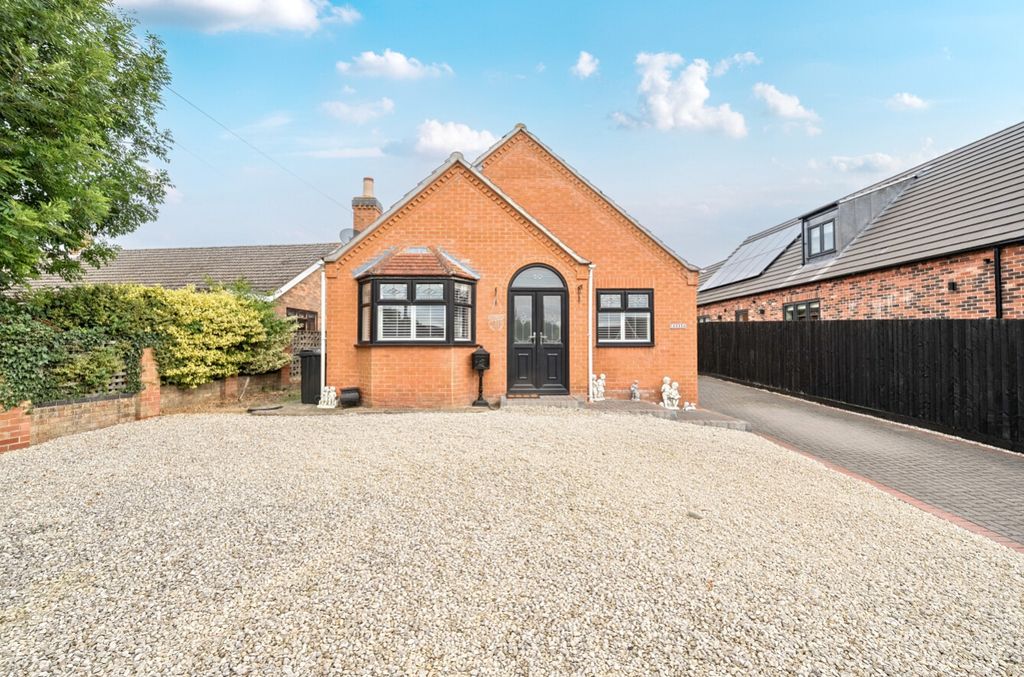Lowthorpe, Southrey, Lincoln, Lincolnshire LN3, 3 bed detached bungalow ...
