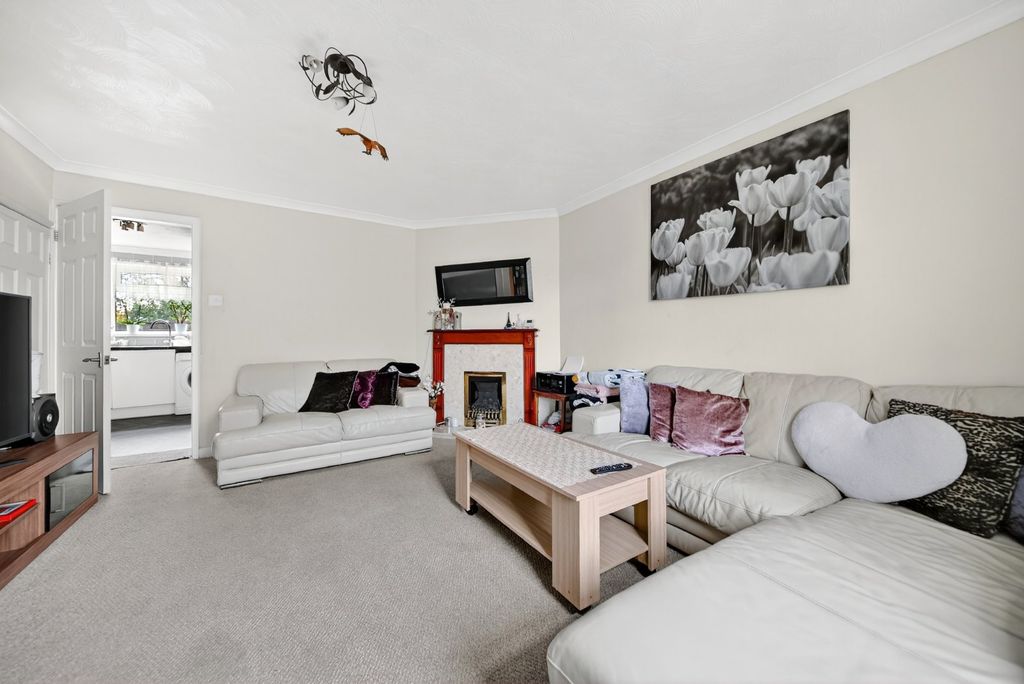 Raynel Drive, Leeds LS16, 3 bed semi-detached house for sale, £219,950 ...