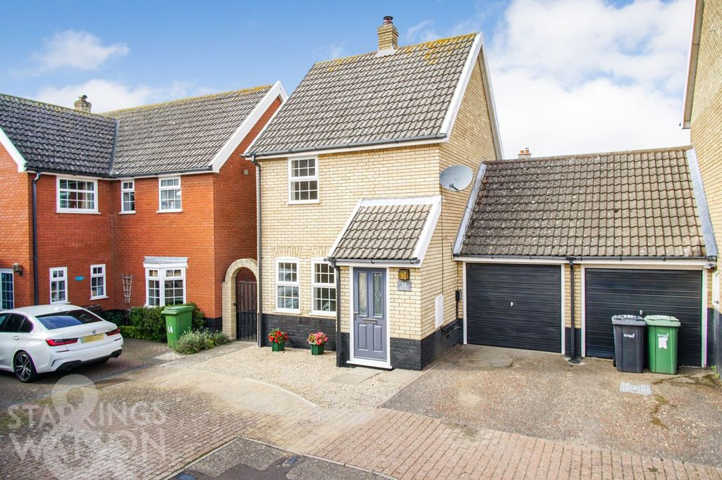 Queens Court, The Street, Long Stratton, Norwich NR15, 2 bed link ...