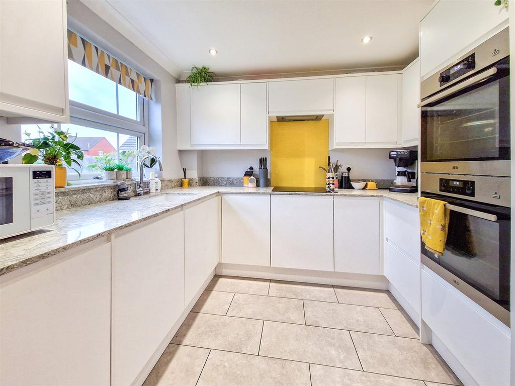 Chandlers Close, Marston Moretaine, Bedford MK43, 3 bed terraced house ...