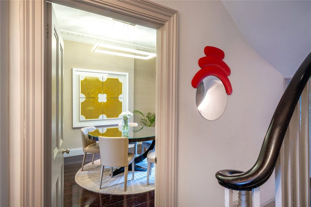 Chalcot Square, Primrose Hill, London NW1, 6 bed terraced house for ...