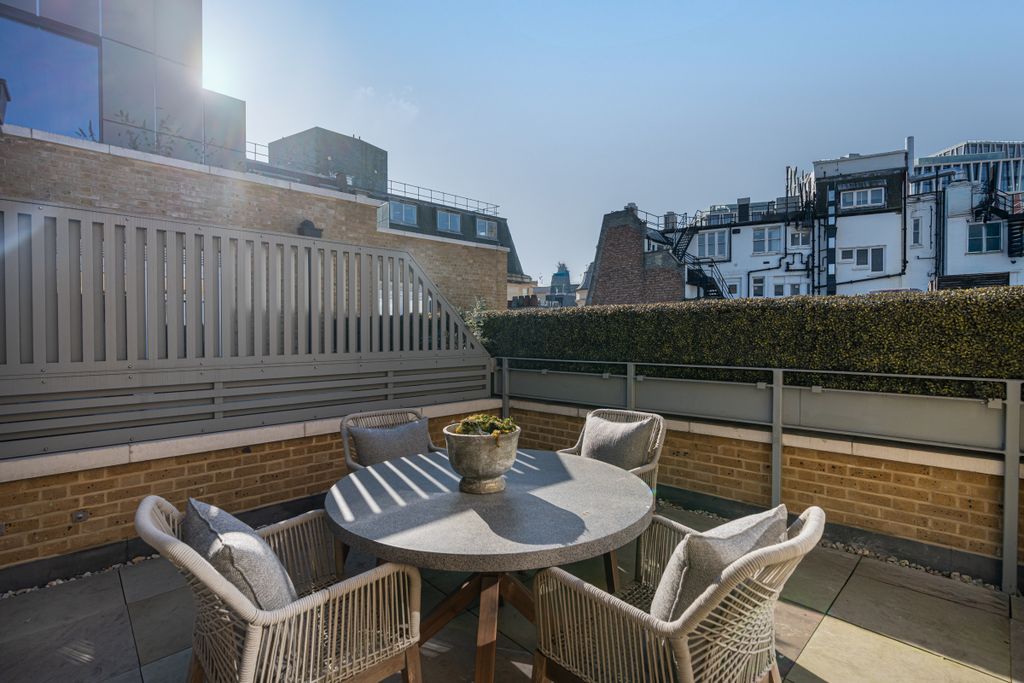 Queen Anne's Gate, St James's Park, London SW1H, St James's,, 3 bed ...