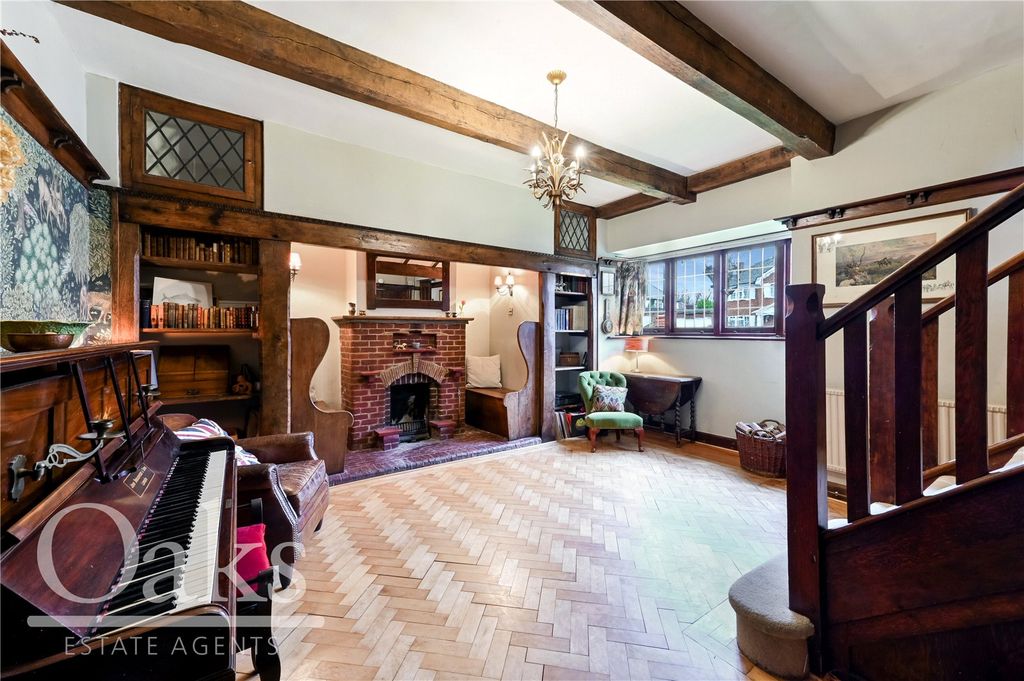 Cheyne Walk, Addiscombe CR0, 5 bed detached house for sale, £950,000 ...