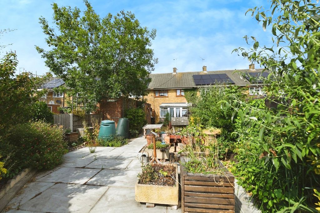 Beatty Lane, Basildon SS14, 3 bed terraced house for sale, £260,000 ...
