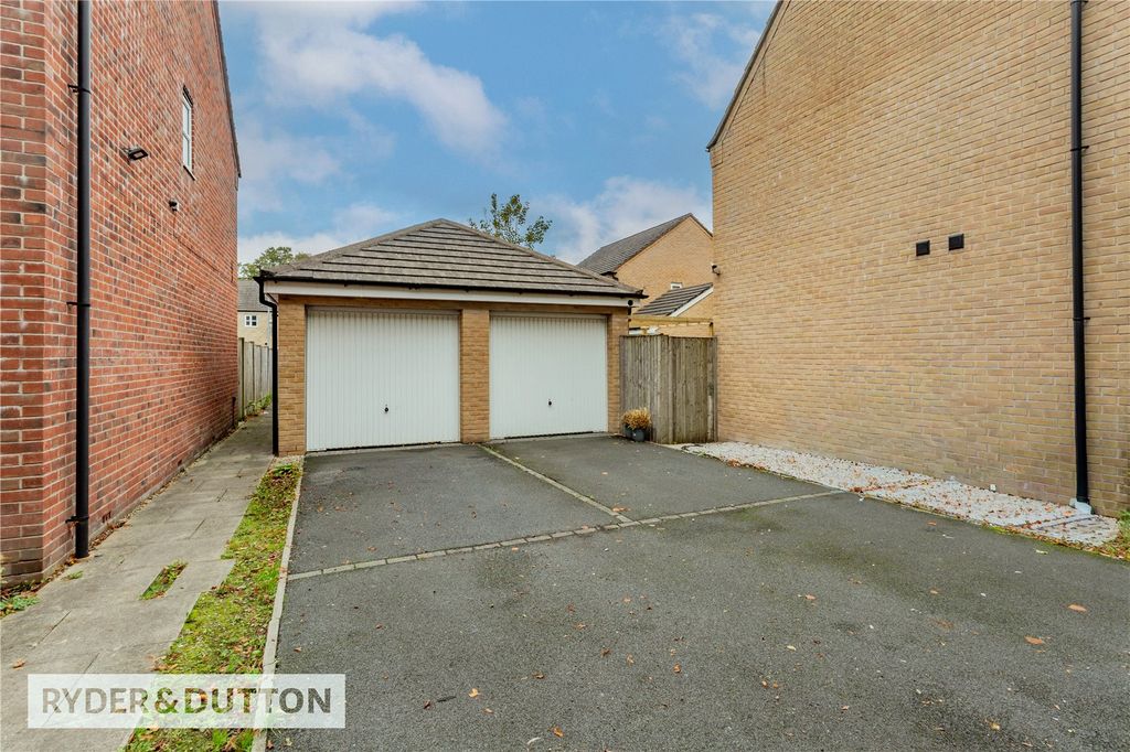 Viscount Drive, Rhodes, Middleton, Manchester M24, 3 bed end terrace ...