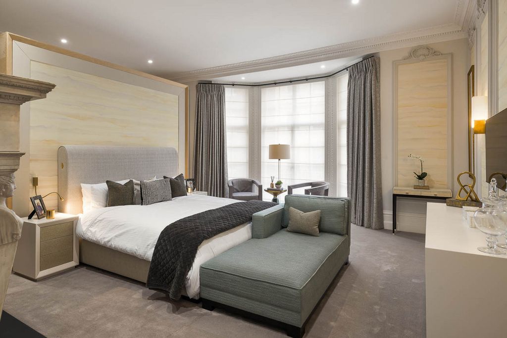 Charles Street, London W1J, 3 bed flat to rent, £32,500 pcm | PrimeLocation