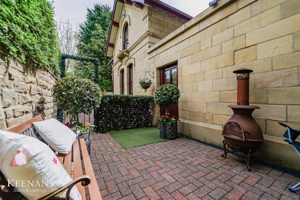 Bridge Hall Lane, Bury BL9, 3 bed detached house for sale, £389,950 ...