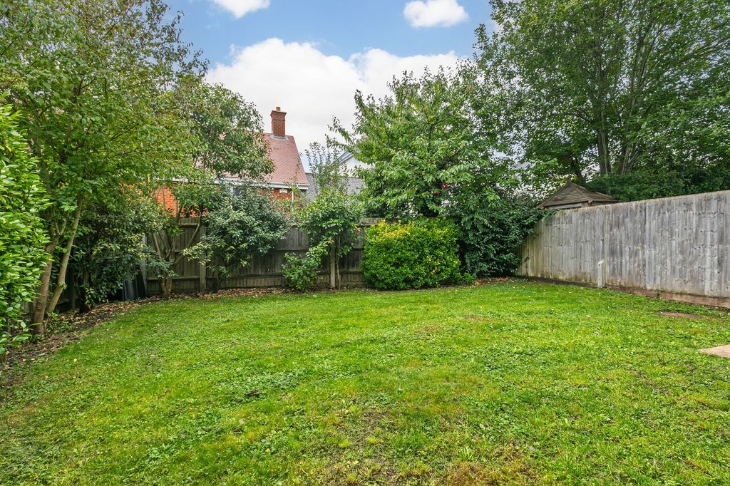 Sutton Park Road, Sutton Scotney SO21, 3 bed detached house for sale, £ ...