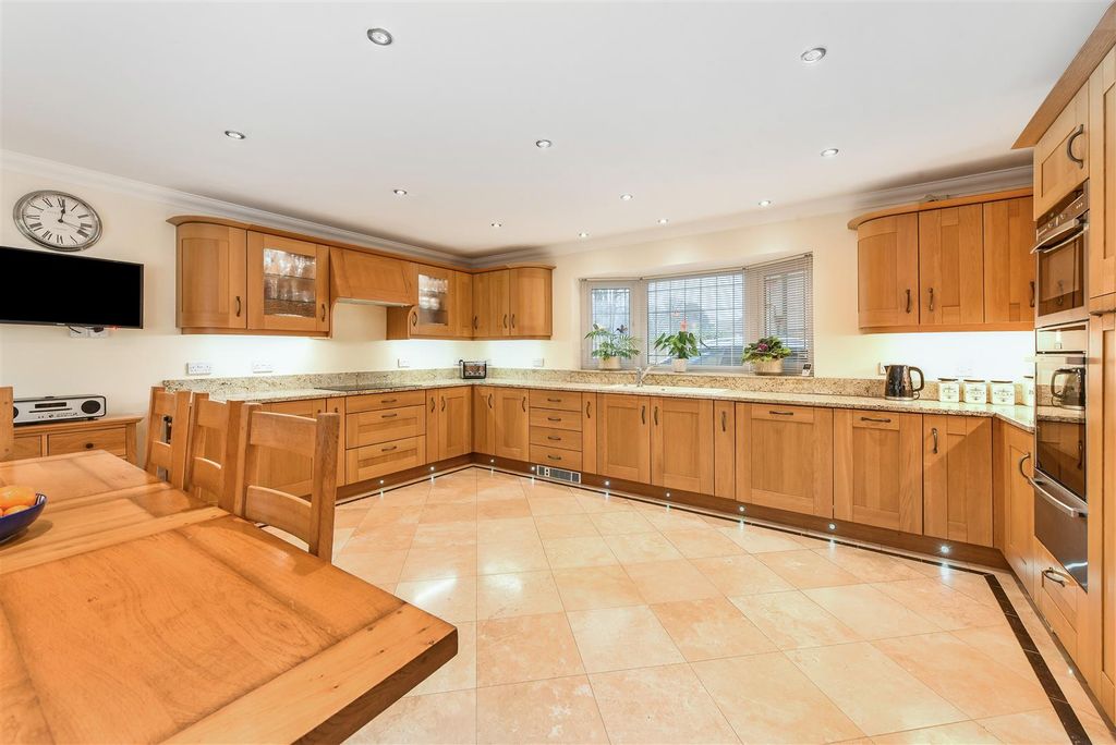 Bowes Hill, Rowland's Castle PO9, 4 bed detached house for sale, £ ...