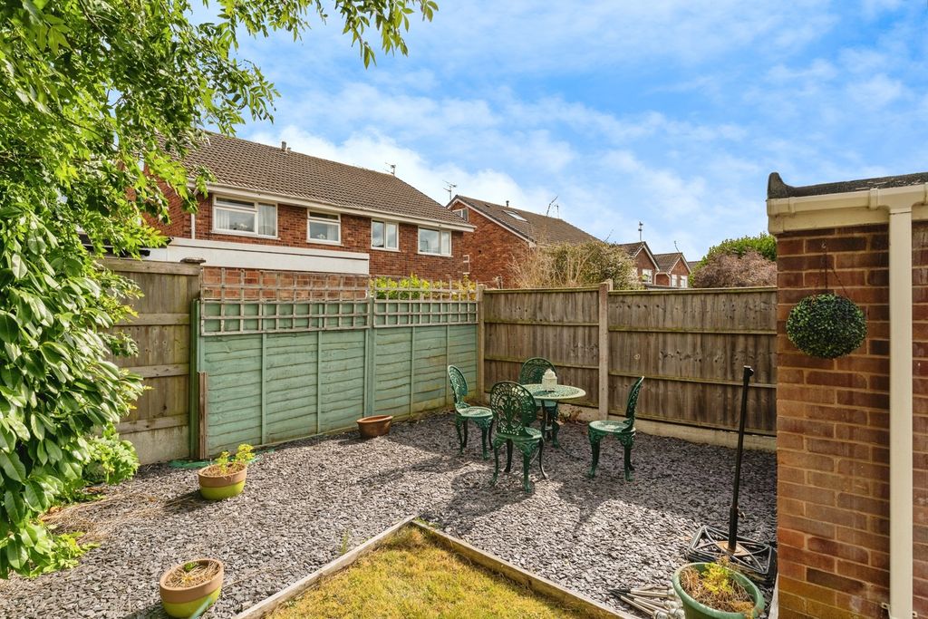Thackeray Drive, Vicars Cross, Chester, Cheshire CH3, 2 bed semi ...