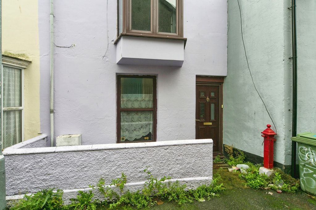 The Crescent, Bangor, Gwynedd LL57, 4 bed terraced house for sale, £ ...