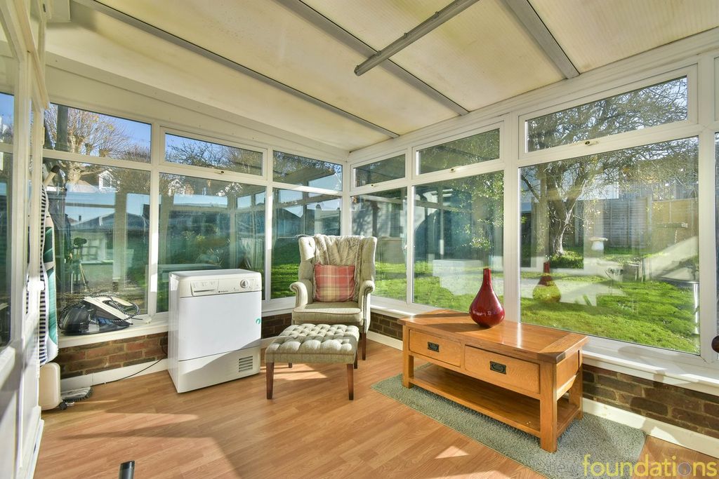St James Road, Bexhill-On-Sea TN40, 2 bed detached bungalow for sale, £ ...