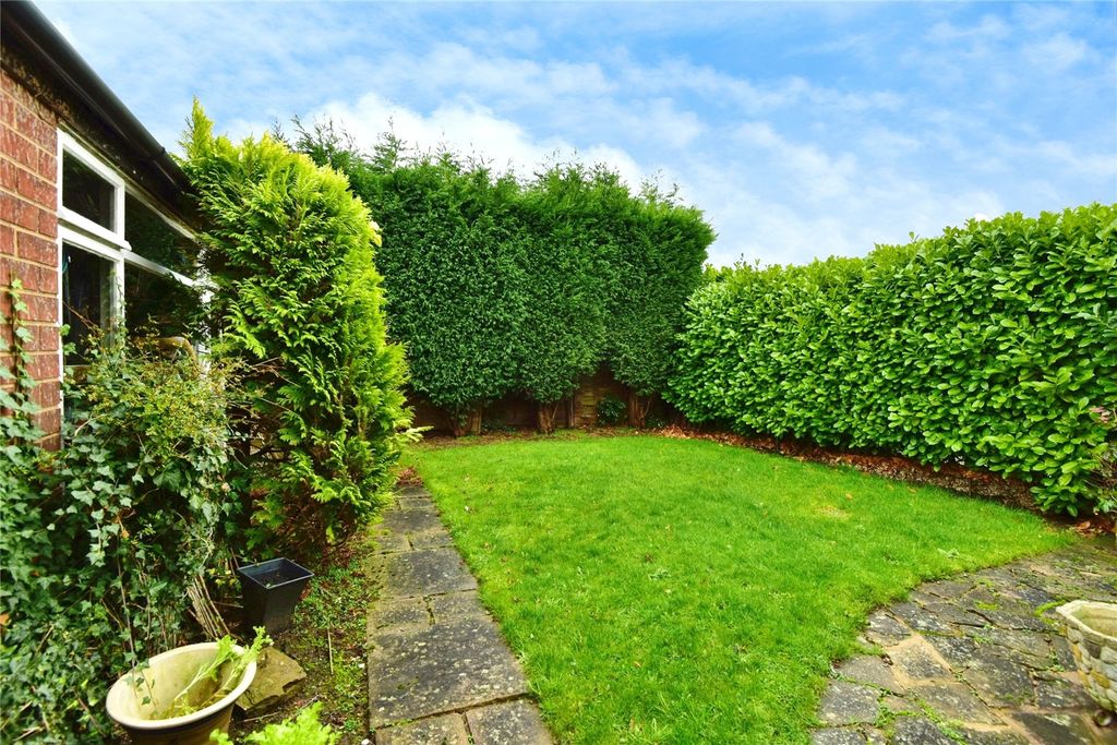 Poplar Drive, Alsager, Stoke-On-Trent, Cheshire ST7, 3 bed semi ...