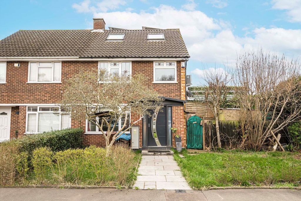 Lynton Close, Isleworth TW7, 6 bed semi-detached house for sale, £ ...