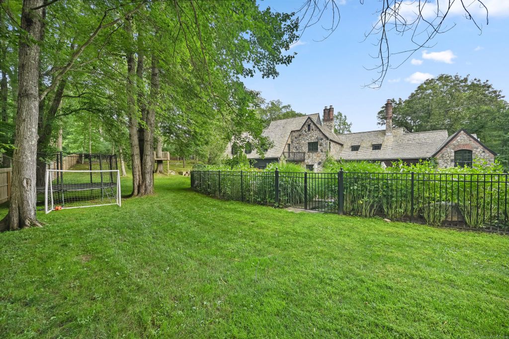 High Ridge Road In Stamford, Stamford, Connecticut, United States Of ...