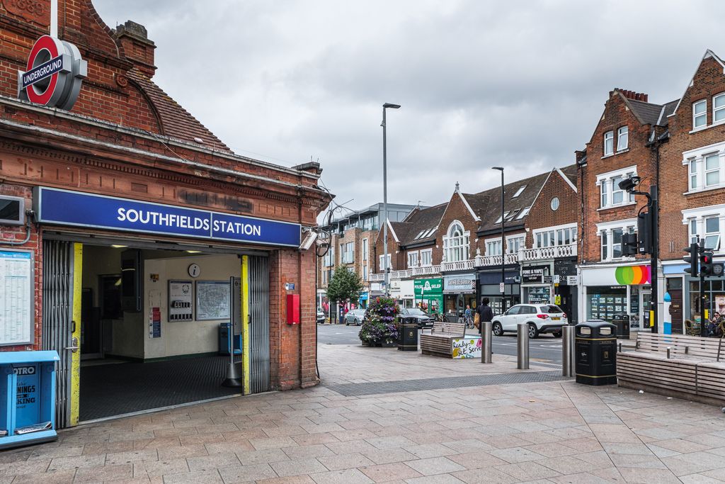 The Lofts, Southfields SW18, 3 bed flat for sale, £775,000 | PrimeLocation