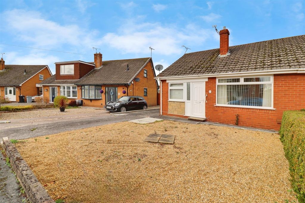 Campbell Close, Haslington CW1, 2 bed semi-detached bungalow for sale ...
