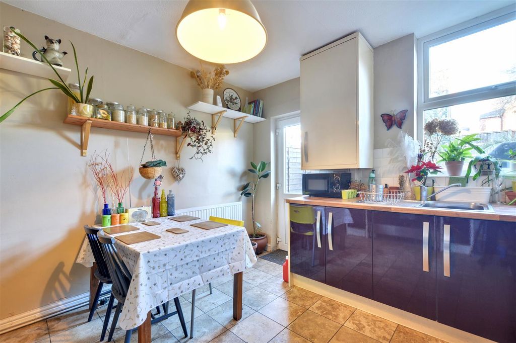 Burford Road, Nottingham NG7, 2 bed terraced house for sale, £185,000 ...