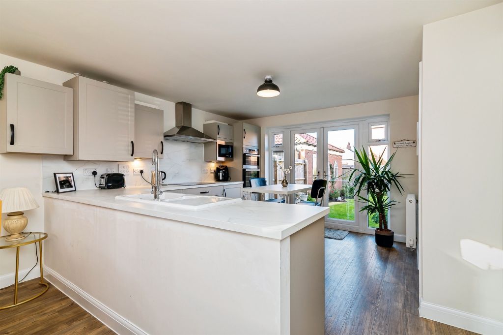 Braithwaite Road, Bingham, Nottingham NG13, 4 bed detached house for ...