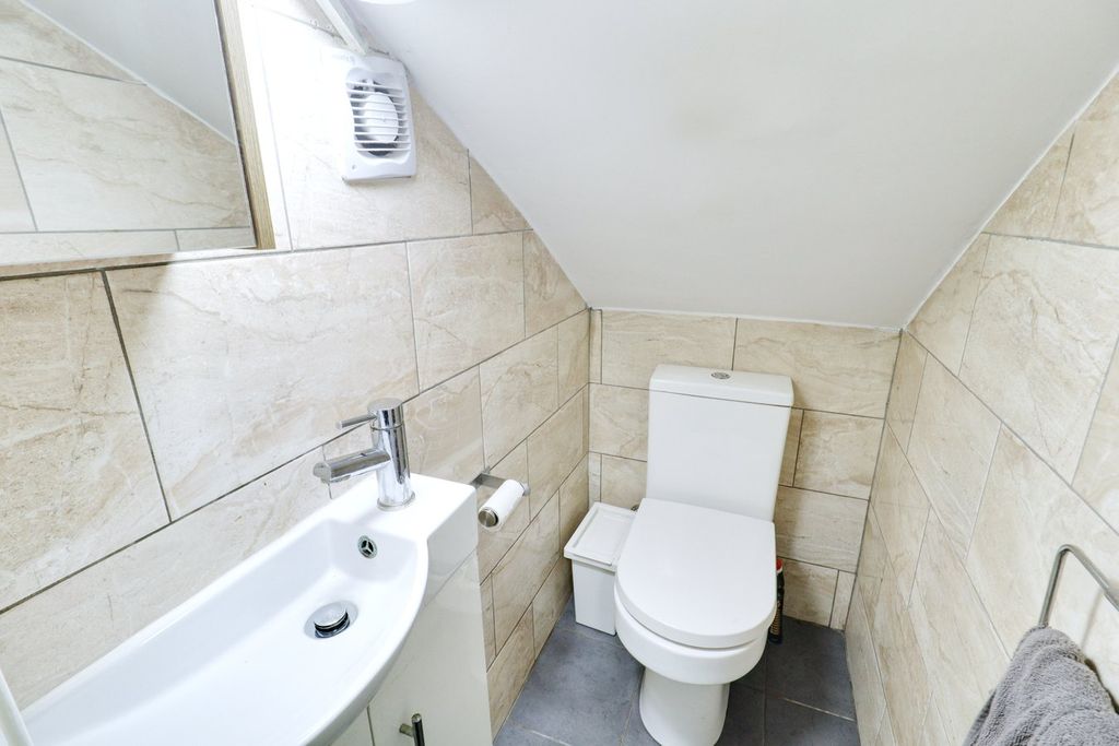 Hall Avenue, Aveley RM15, 3 bed terraced house for sale, £375,000 ...