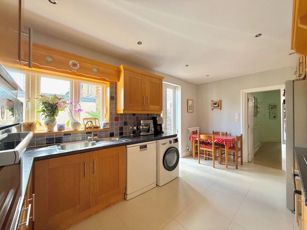 Sandringham Road, Watford WD24, 4 bed semi-detached house for sale, £ ...