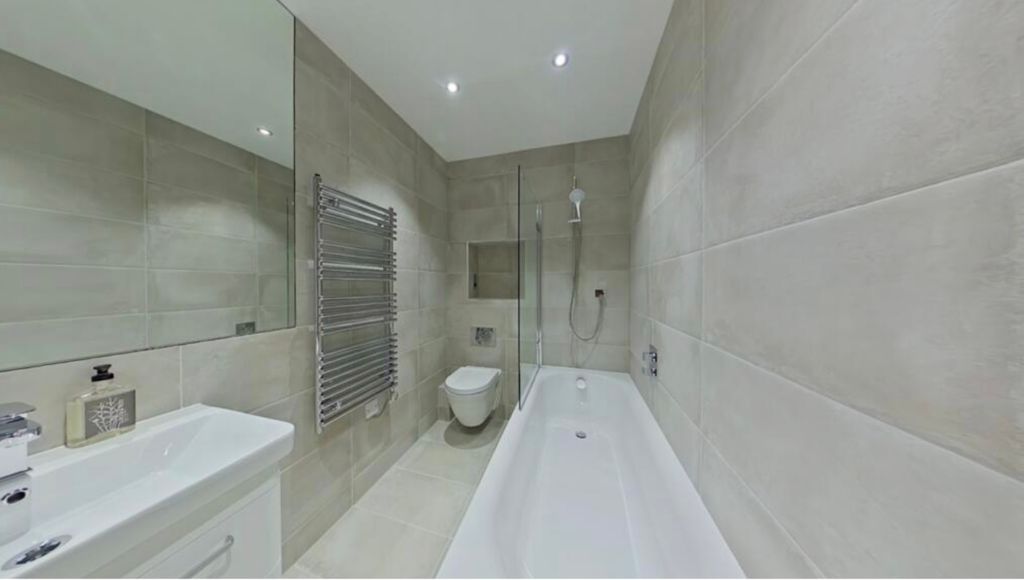 Bushey, Hetfordshire WD23, Hetfordshire,, 2 bed flat to rent, £4,500 ...