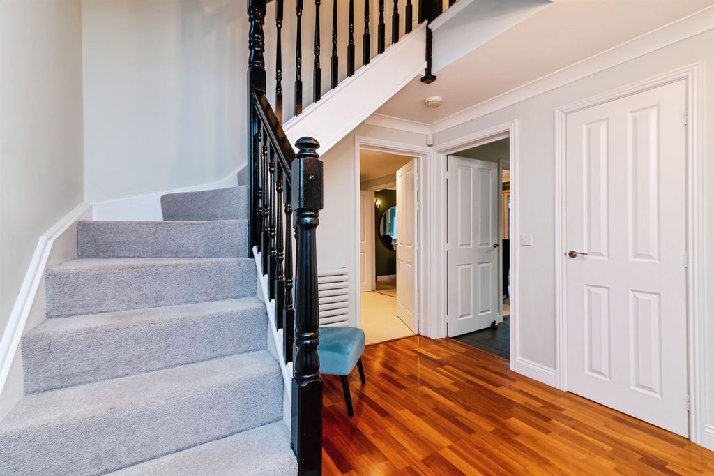 The Green, Carlton, Nottingham NG4, 4 bed detached house for sale, £ ...