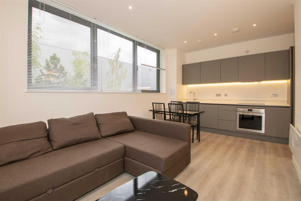 Foxhunter Drive, Linford Wood MK14, 1 bed flat to rent, £1,095 pcm ...