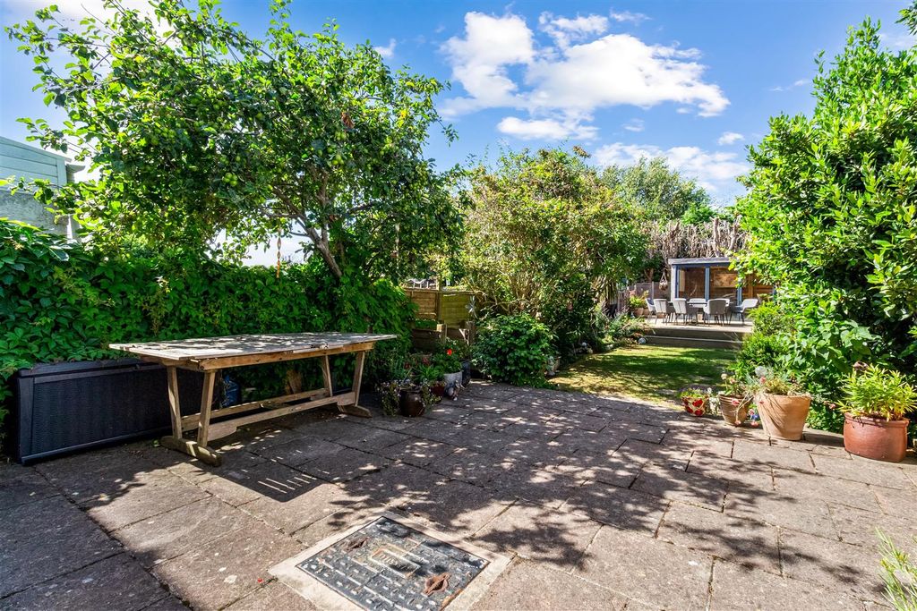 Brook Barn Way, Goring-By-Sea BN12, 5 bed terraced house for sale, £ ...