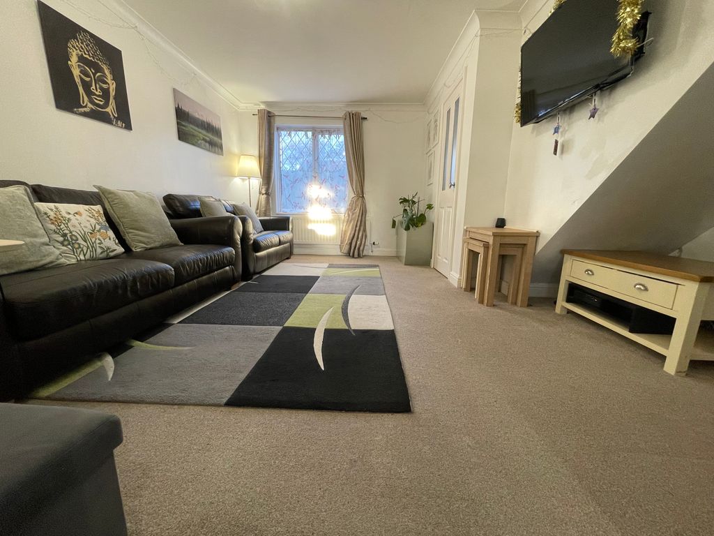 Chalgrove Field, Freshbrook, Swindon SN5, 3 bed end terrace house for ...