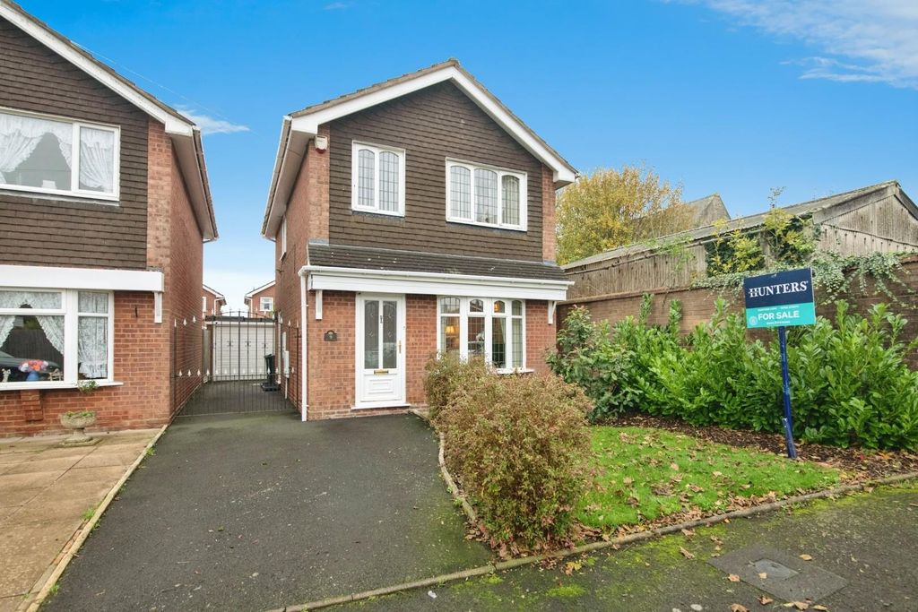 Dormston Drive, Dudley DY3, 3 bed detached house for sale, £290,000 ...