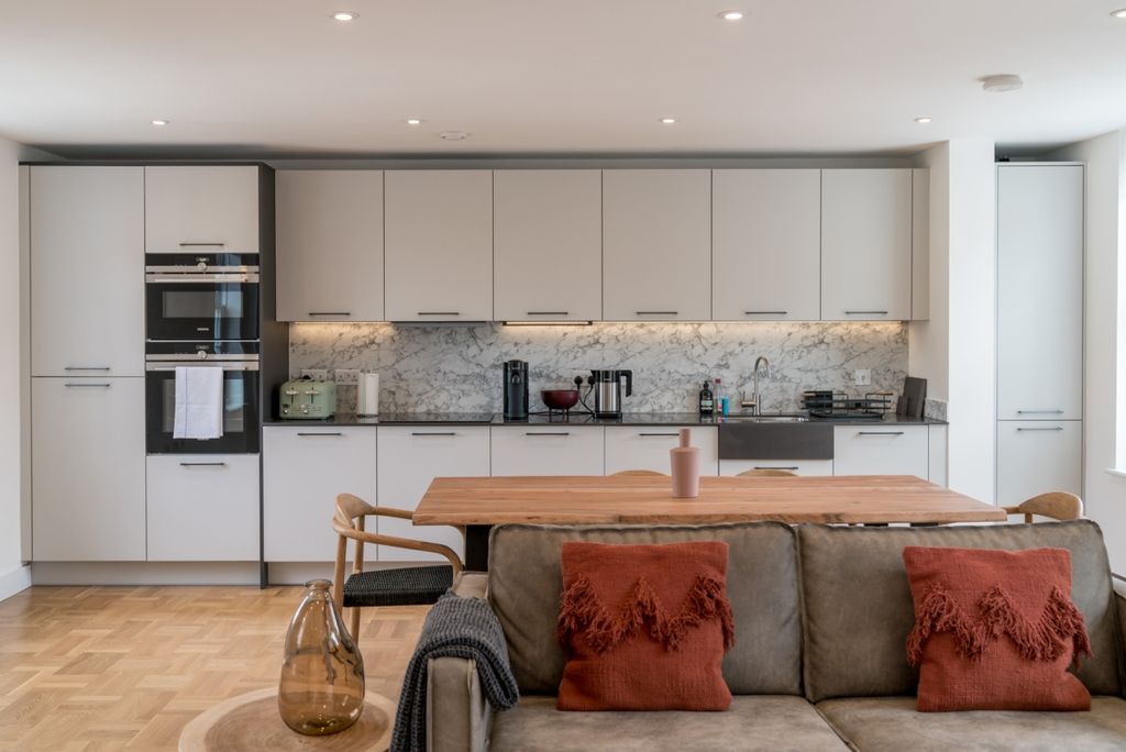 Samuel Lewis Trust Dwellings, Lisgar Terrace, London W14, 3 bed flat ...