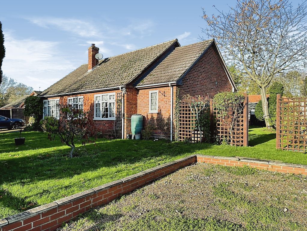 Burston Road, Shimpling, Diss IP21, 3 bed detached bungalow for sale, £ ...