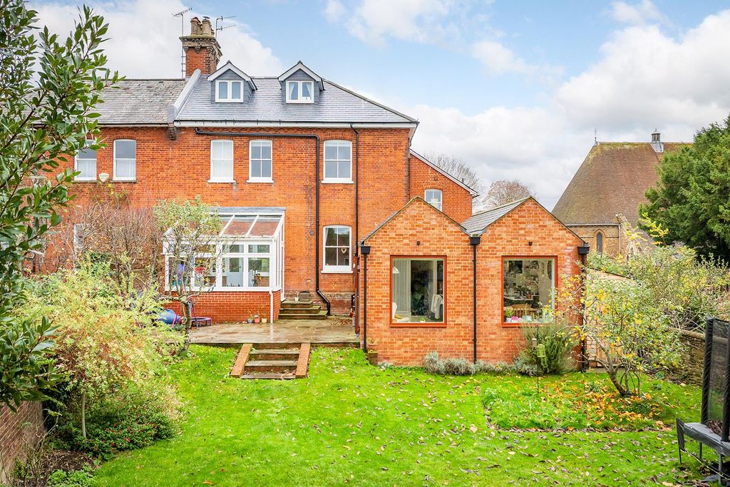 Churchill Road, Guildford GU1, 4 bed semi-detached house for sale, £ ...