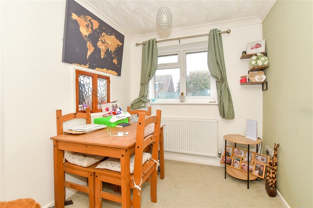 Lark Rise, Shanklin, Isle Of Wight PO37, 2 bed detached bungalow for ...