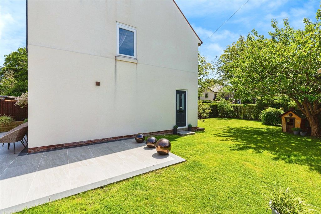Wray Crescent, Wrea Green, Preston, Lancashire PR4, 3 bed end terrace ...