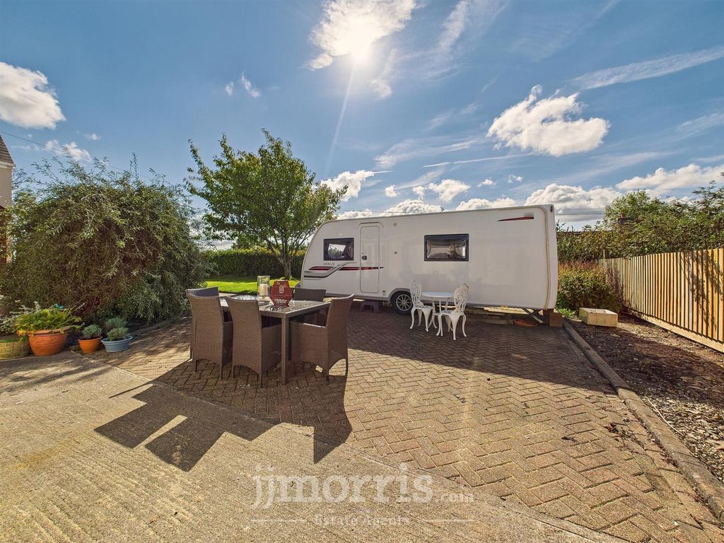 Penffordd, Clynderwen SA66, 5 bed detached house for sale, £449,950 ...