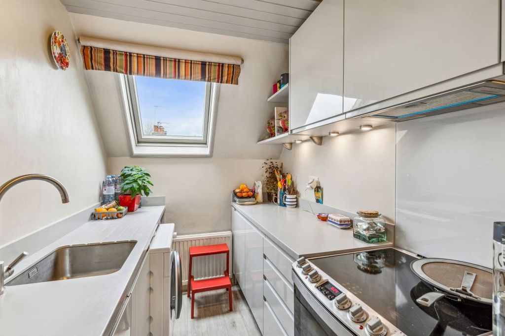 Flat 1, 62 Ifield Road, London SW10, 3 bed flat for sale, £750,000 ...