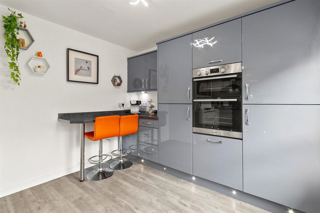 Pappert, Bonhill, Alexandria G83, 2 bed terraced house for sale, £ ...