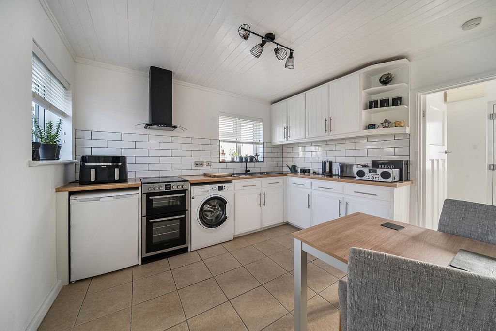 Fildyke Road, Meppershall, Shefford SG17, 3 bed semi-detached house for ...