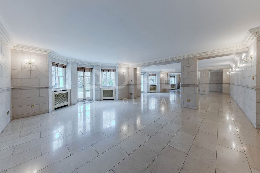 Queen Anne's Gate, London SW1H, 7 bed flat for sale | PrimeLocation
