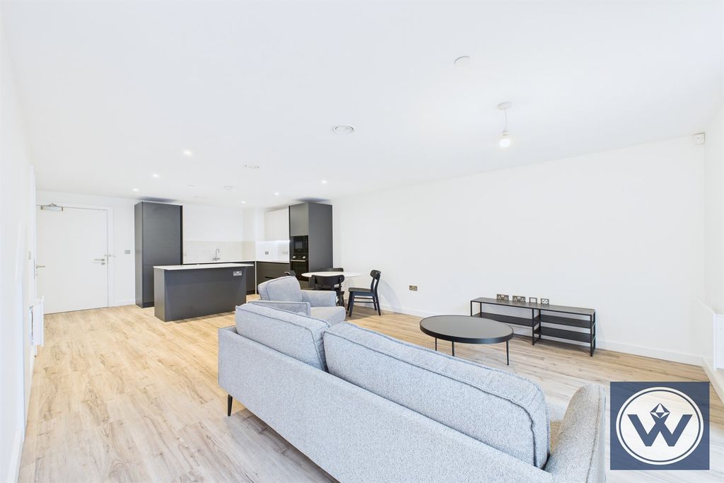 The Railings, Shale Lane M5, 2 bed flat to rent, £1,700 pcm | PrimeLocation