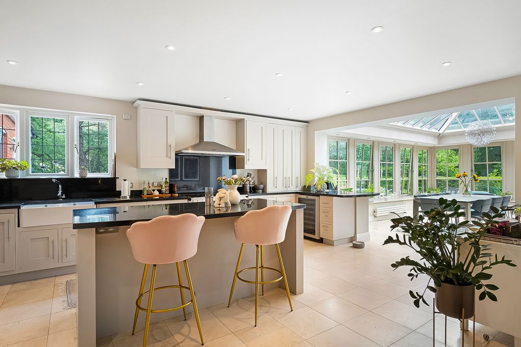 Pickhurst Road, Chiddingfold, Godalming, Surrey GU8, 7 bed detached ...