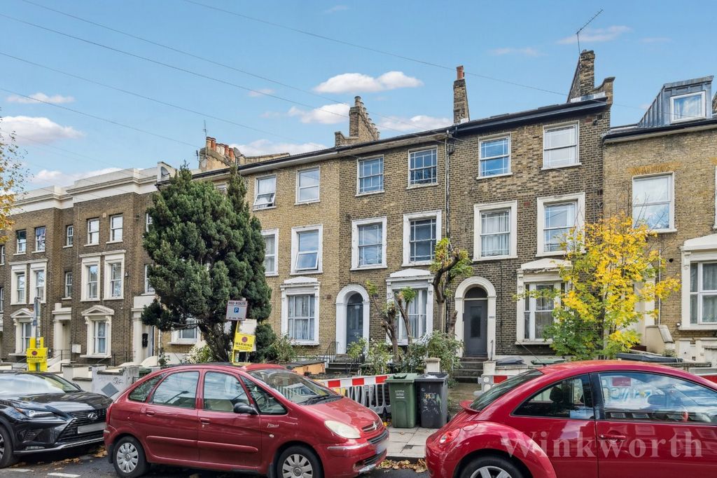 Amersham Road, London SE14, 1 bed flat to rent, £1,650 pcm | PrimeLocation