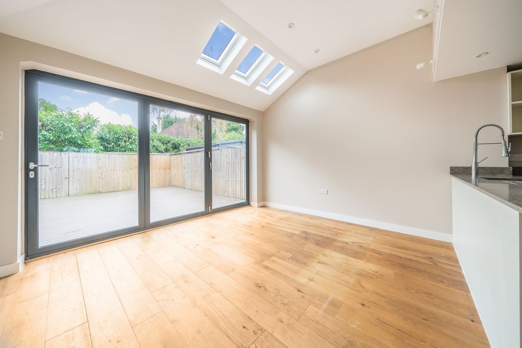 Pinewood Close, Gerrards Cross, Buckinghamshire SL9, 2 bed terraced ...