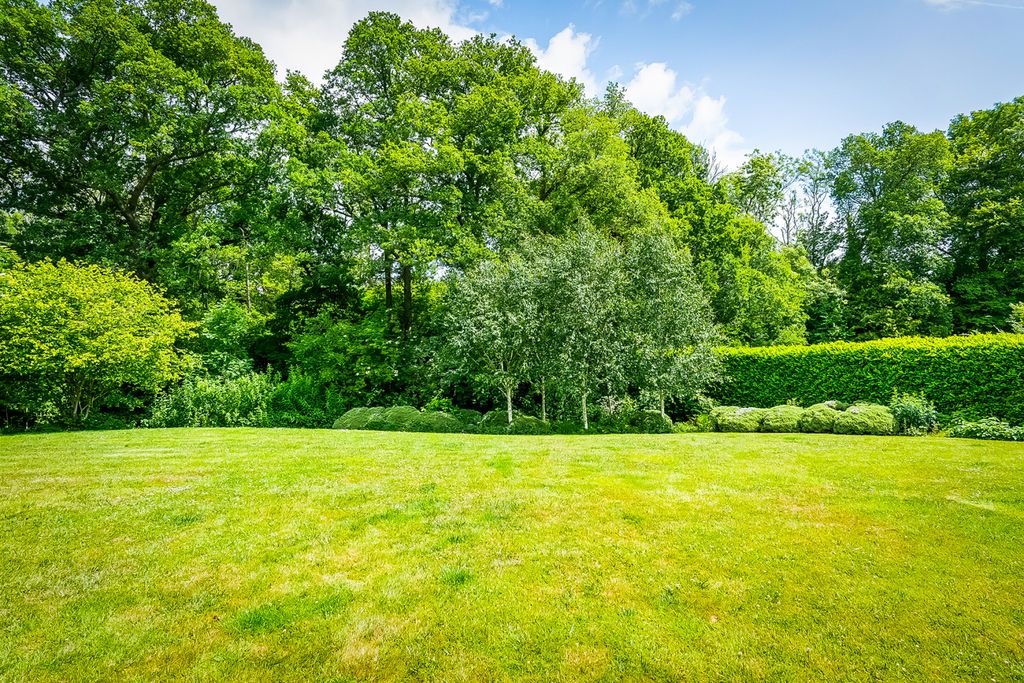 Pickhurst Road, Chiddingfold, Godalming, Surrey GU8, 7 bed detached ...