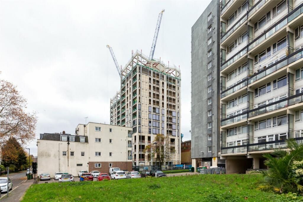 Graphite Square, Vauxhall SE11, 1 bed flat to rent, £2,850 pcm ...