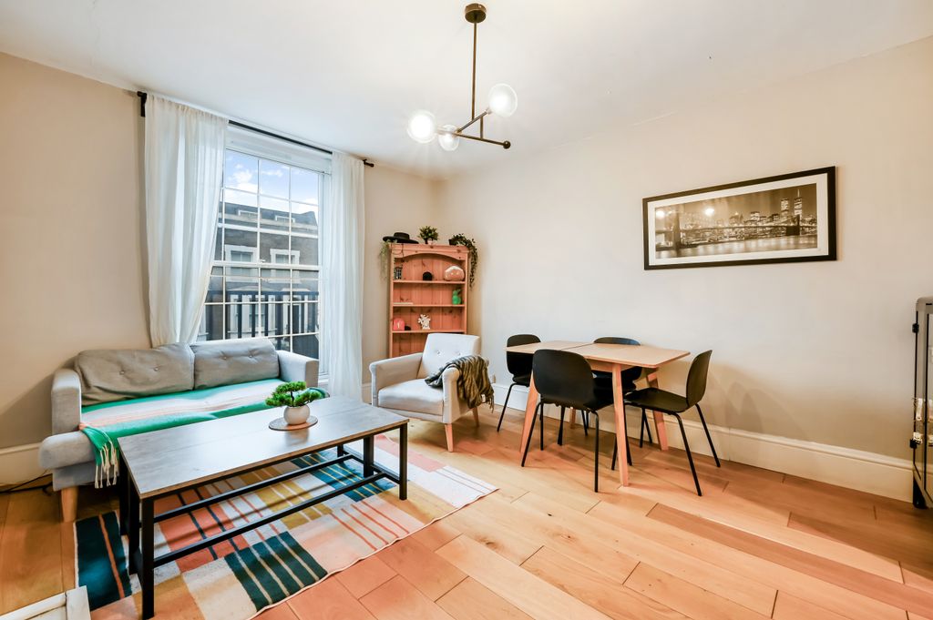 Broxholme House, Fulham SW6, 3 bed flat for sale, £500,000 | PrimeLocation
